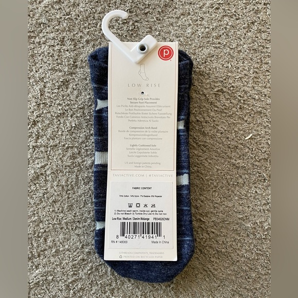 Pure Barre | Accessories | Tavi Noir Pure Barre Grippy Socks Blue Grey ...